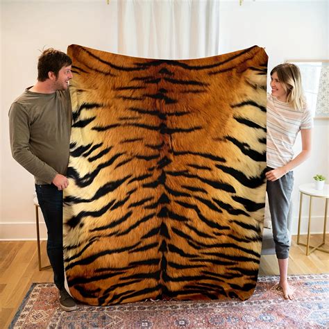 1pc Warm And Comfortable Flannel Tiger Print Blanket Suitable For