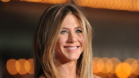 This Is The Exact Lipstick Jennifer Aniston Wore As Friends Rachel