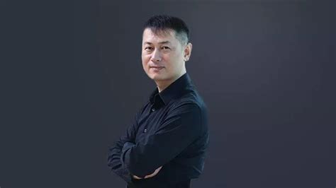 原强生医疗吴伟农加入艾尔建