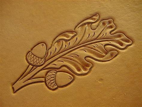 Demo Oak Leaves Figure Carving
