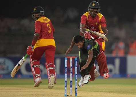 Hamilton Masakadza Collides With Bilawal Bhatti