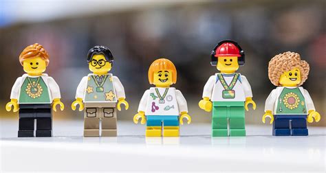 Sunflower Lanyards In The Lego Universe