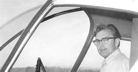 Robinson Helicopter Celebrates 50th Anniversary Of R22 First Flight