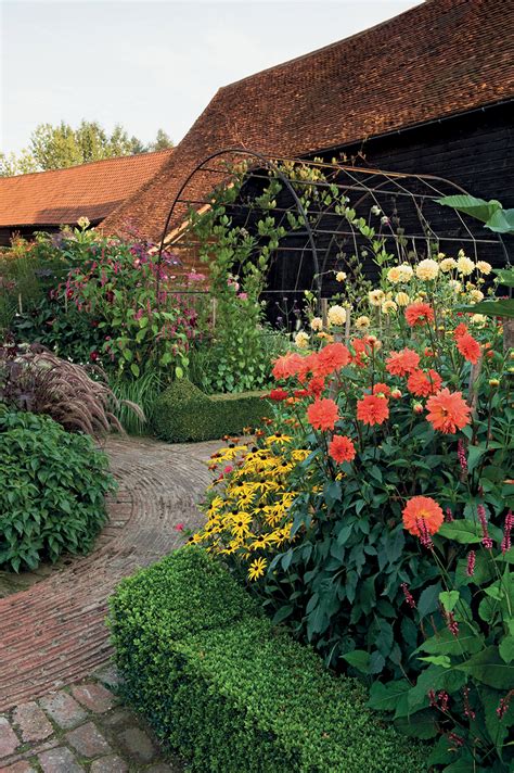 Book Review Secret Gardens Of East Anglia By Barbara Segall