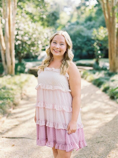 Olivias Senior Session At Rip Van Winkle Gardens