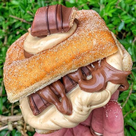 Kinder Bueno Spread And Nutella Dount Sandwich 🍩🥪 Playing With The