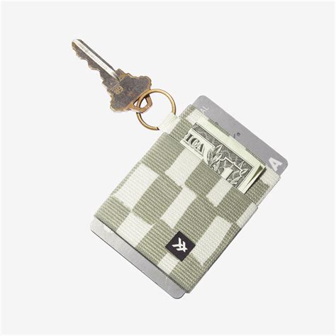Scout Elastic Wallet Minimalist And Secure Thread® · Thread®