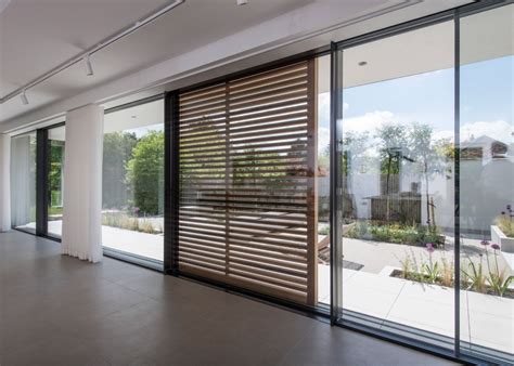 Rugged Flint Walls Feature In House 19 By Jestico And Whiles