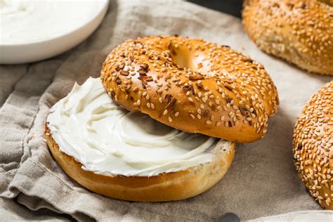 New Jersey Bagel Shop Is Roasted On Tiktok For How They Schmear Cream