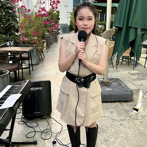 羅康晴 Barbie Law Youtube