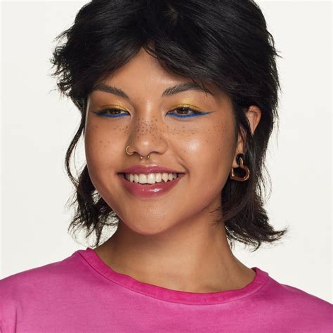 Buy Essence Hydra Kiss Lip Oil Pink Champagne Online