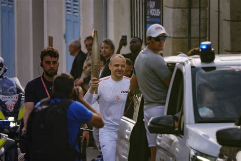 Český Běžec Popsal Jaké Je Nést Olympijskou Pochodeň Czechcrunch