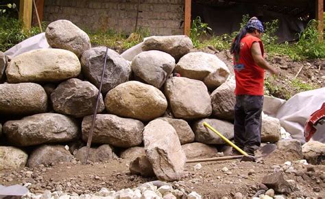 Building A Large Rock Wall Rock Gardening With Stone Gravity Walls