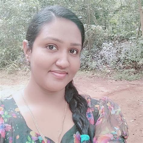 Priya Jomon (@priya.jomon) • Threads, Say more