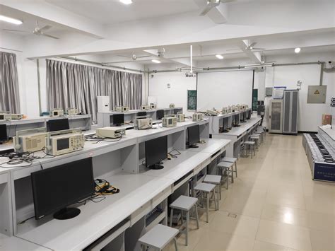 闽江学院省级计算机实验教学中心简介