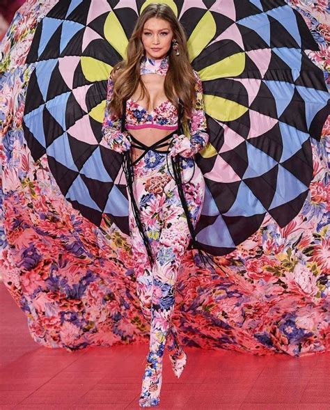 Gigi Hadid At Vs 2018 Couture Moda D E L