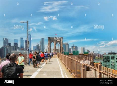 New York City Usa May 26 2019 Brooklyn Bridge Nyc Pedestrian Path