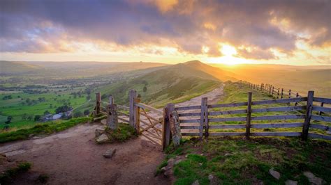 England Countryside Backiee