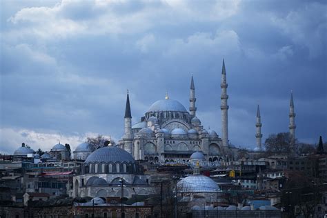 Hurrem Concubina Sultanului Suleiman Magnificul Care A Devenit Regină