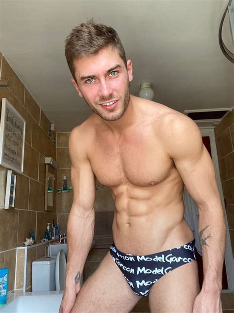 Garçon Underwear Selfies Bathroom Edition GarÇon