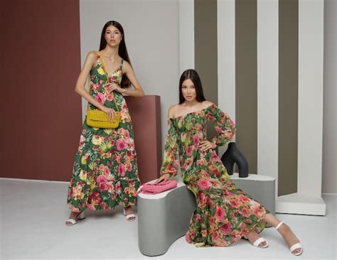 Premium Photo Asians Models In Green Dress With Floral Pattern