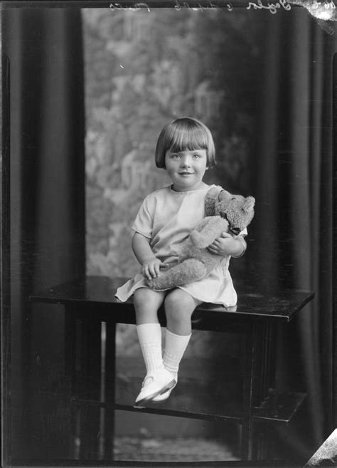 Taylor Girl Puke Ariki