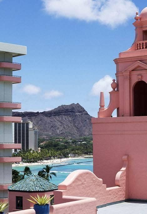 Royal Hawaiian Hotel In Honolulu Hawaii The Royal Hawaiian Royal