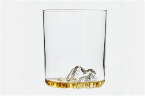 A Beginners Guide To Whiskey Glasses Gearmoose