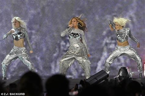 Beyonce Looks Incredible In A Glitzy Black And Silver Jumpsuit Daily Mail Online