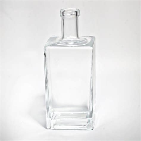 Classic Square Glass Bottle Wilk Glass