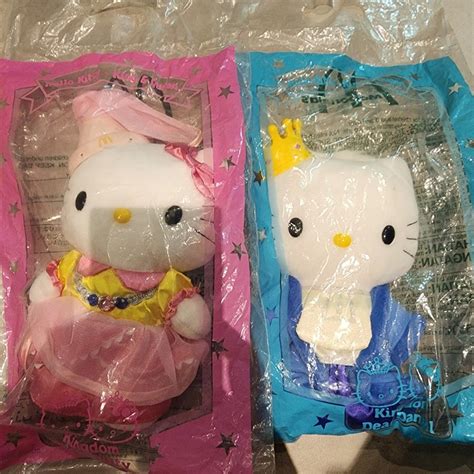Hello Kitty King And Queen Hobbies And Toys Toys And Games On Carousell