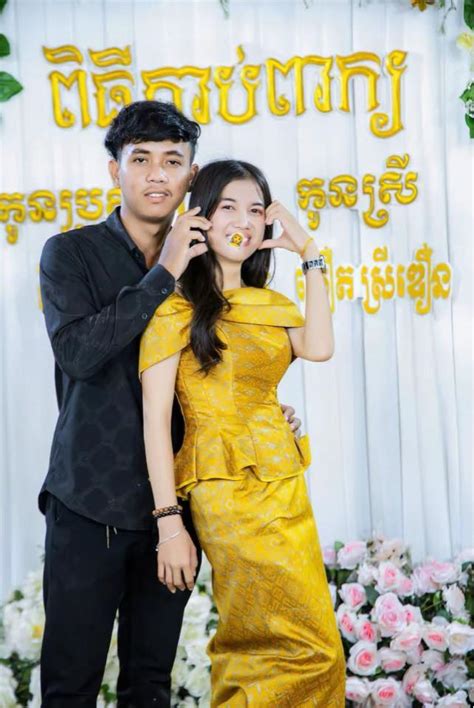 សឿត៚ ស្រី ដា៚