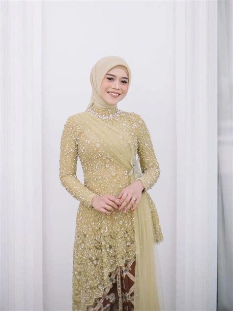 Eksplorasi Gaya Kebaya Hijab Inspirasi Dari Ria Ricis Hingga Lesti Kejora