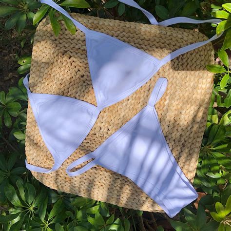 Maple Bikinis Bikini Básico En Blanco 🤍 Cómpralo Por Solo Un Precio