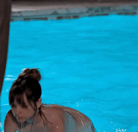 Female Breast Explore Tumblr Posts And Blogs Tumgik