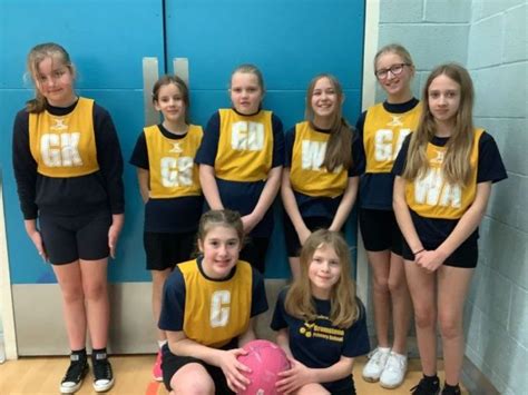Bromstone Primary School Netball