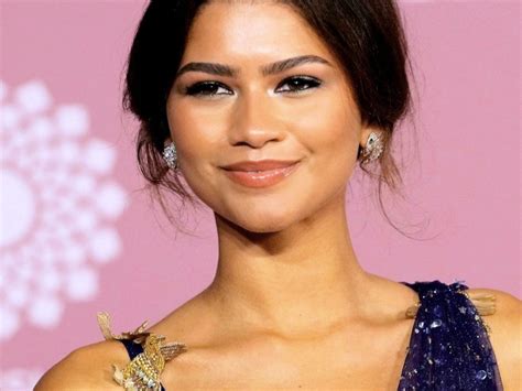 Zendaya Did Her Own Makeup At The Nmacc Gala