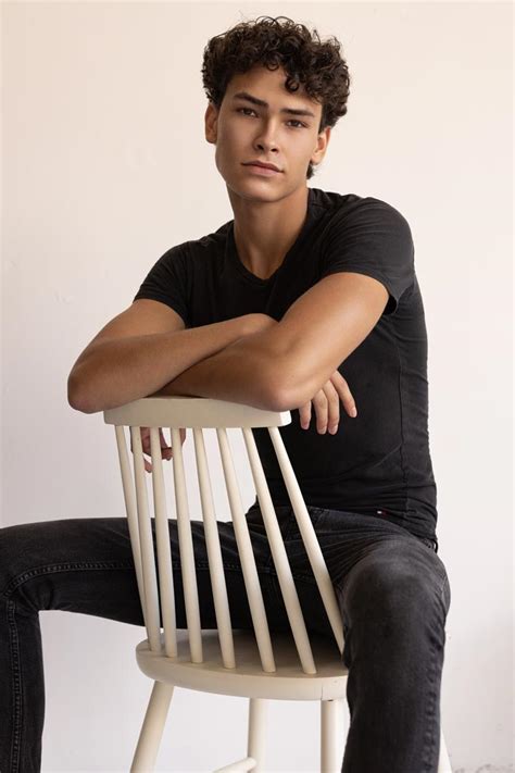 Unglaubliche Austrahlung Noah Aus Amsterdam Shoot Bei Boy Surminski