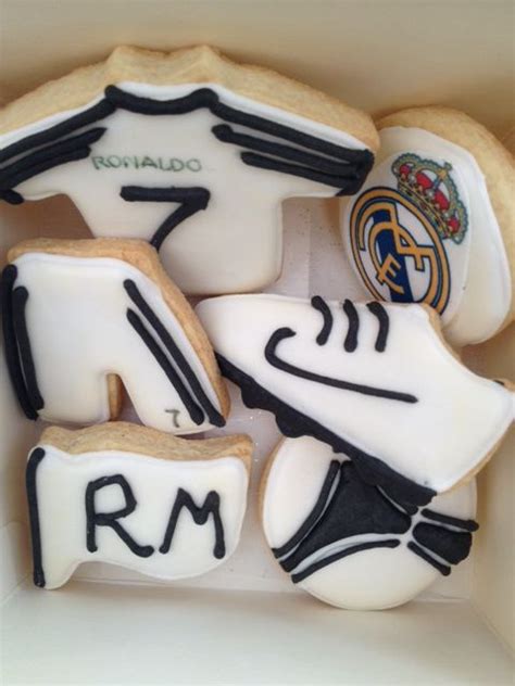 Pin On Jcch Real Madrid Cake Real Madrid Sugar Cookie