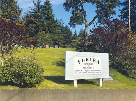 Memorial Day Air Force Flyover At Newports Eureka Cemetery News