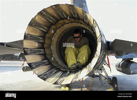 F 16 Exhaust