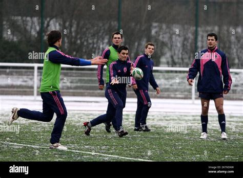 Aristide Barraud Catches A Pass From Team Mate Benjamin Tardy Stock