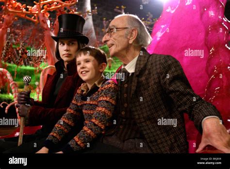 Charlie And The Chocolate Factory 2005 Johnny Depp Freddie Highmore