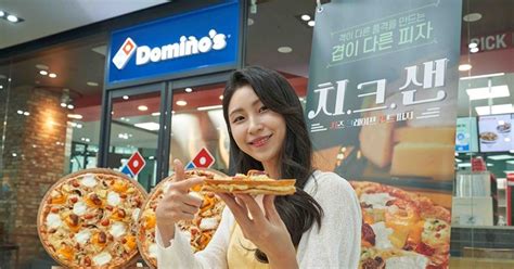 겹이다른 피자 도미노피자 ‘치즈 크레이프 샌드 피자 내놔