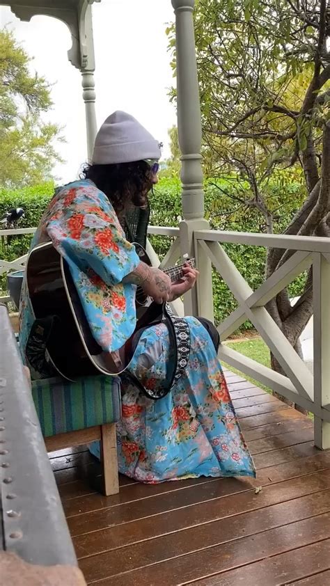 Dylan Freestyle R Stickyfingers