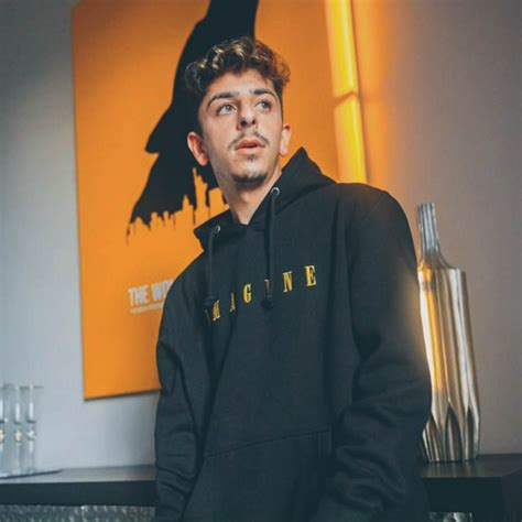 Faze Rug Real Name Why The Internets Biggest Prankster Still Goes By