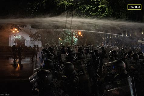 ქარტია ვგმობთ საპოლიციო ძალების სისასტიკეს და უკანონო ქმედებებს ჟურნალისტების მიმართ