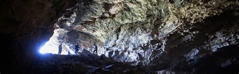 Khoid Tsenkher Cave