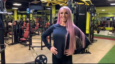 Deadlift Exercise With Lejla Secic Deadlift Exercise With Lejla Secic Lejla Secic Athlete