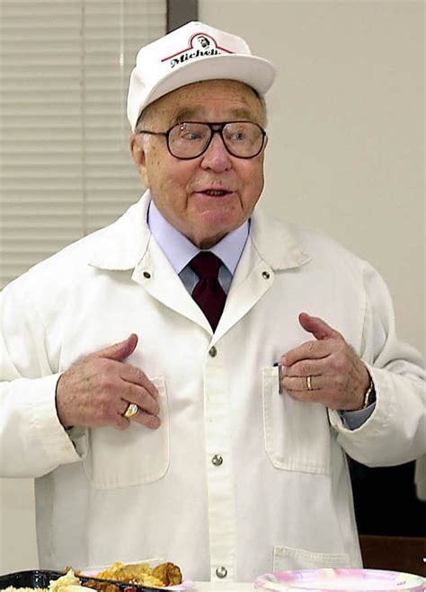 Jeno Paulucci A Pioneer Of Ready Made Ethnic Foods Dies At 93 The
